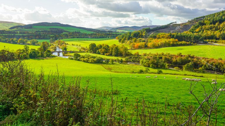 A day trip to Peebles from Edinburgh - Empnefsys & Travel