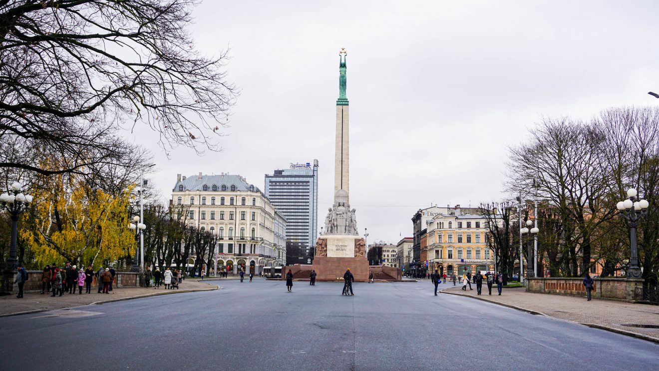 Riga Freedom Monument - Empnefsys & Travel